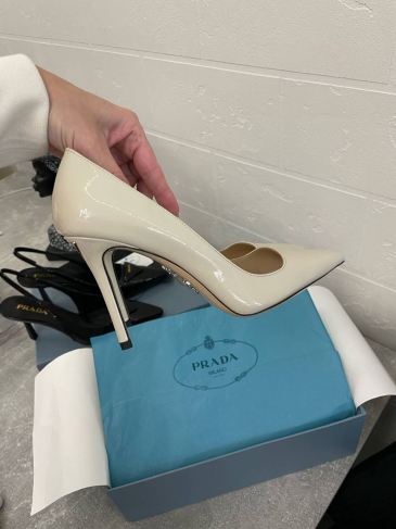 Туфли Prada PL-45404 купить в интернет-магазине брендовых вещей Lepirate